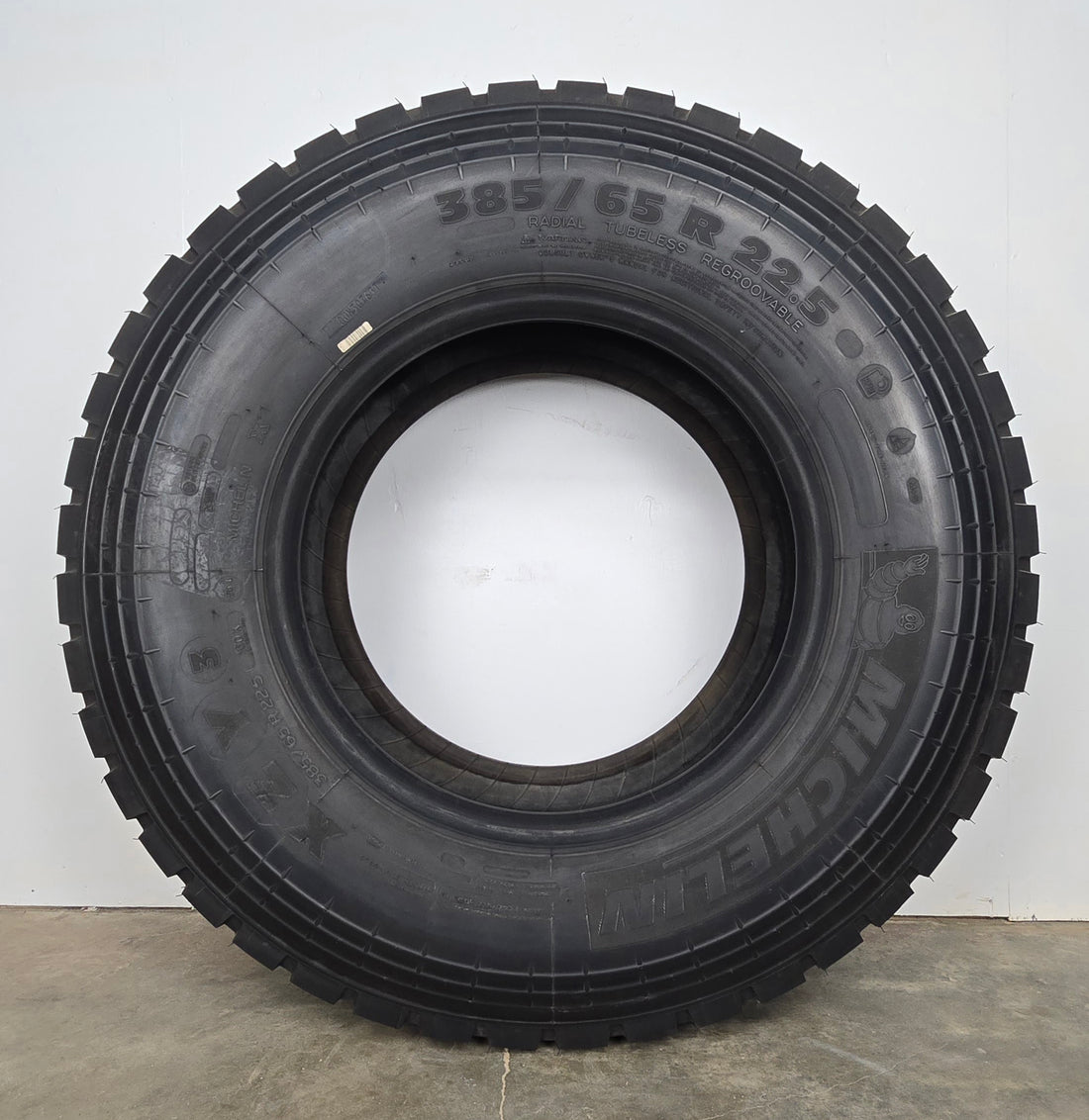 385/65R22.5 Michelin XZY3 Commercial Truck Tire