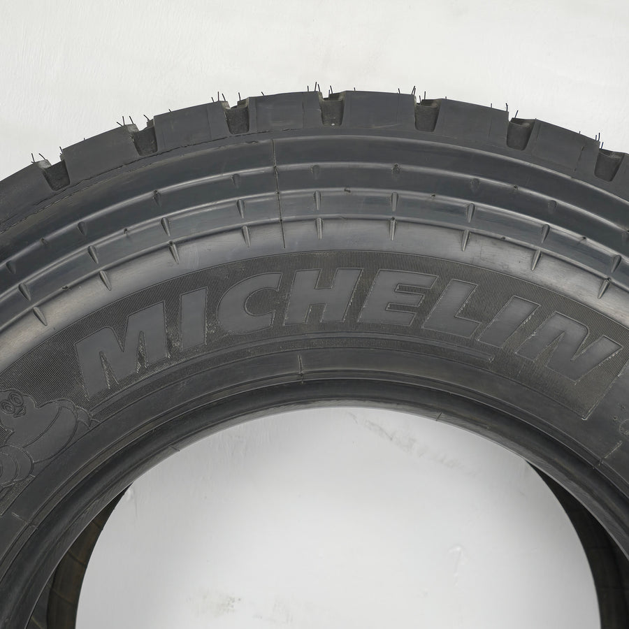 385/65R22.5 Michelin XZY3 Commercial Truck Tire