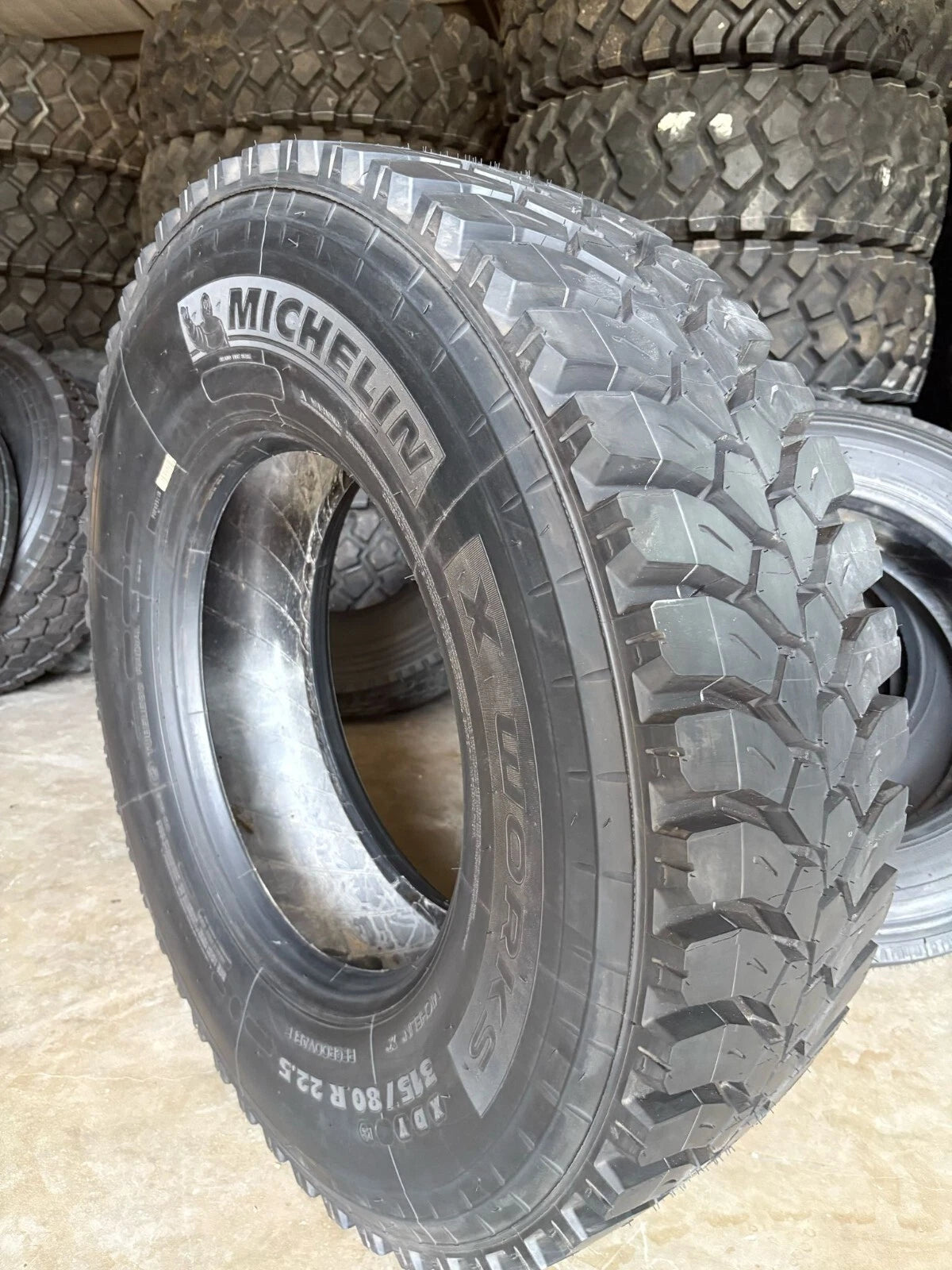 315/80R22.5 Tire Michelin X Works XDY 156/150K TL